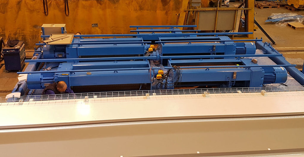 Fabricación para Perú de 2 grúas pórticos con 5 elevaciones en el mismo ...