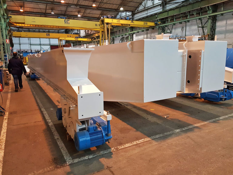 Fabricación para Perú de 2 grúas pórticos con 5 elevaciones en el mismo ...